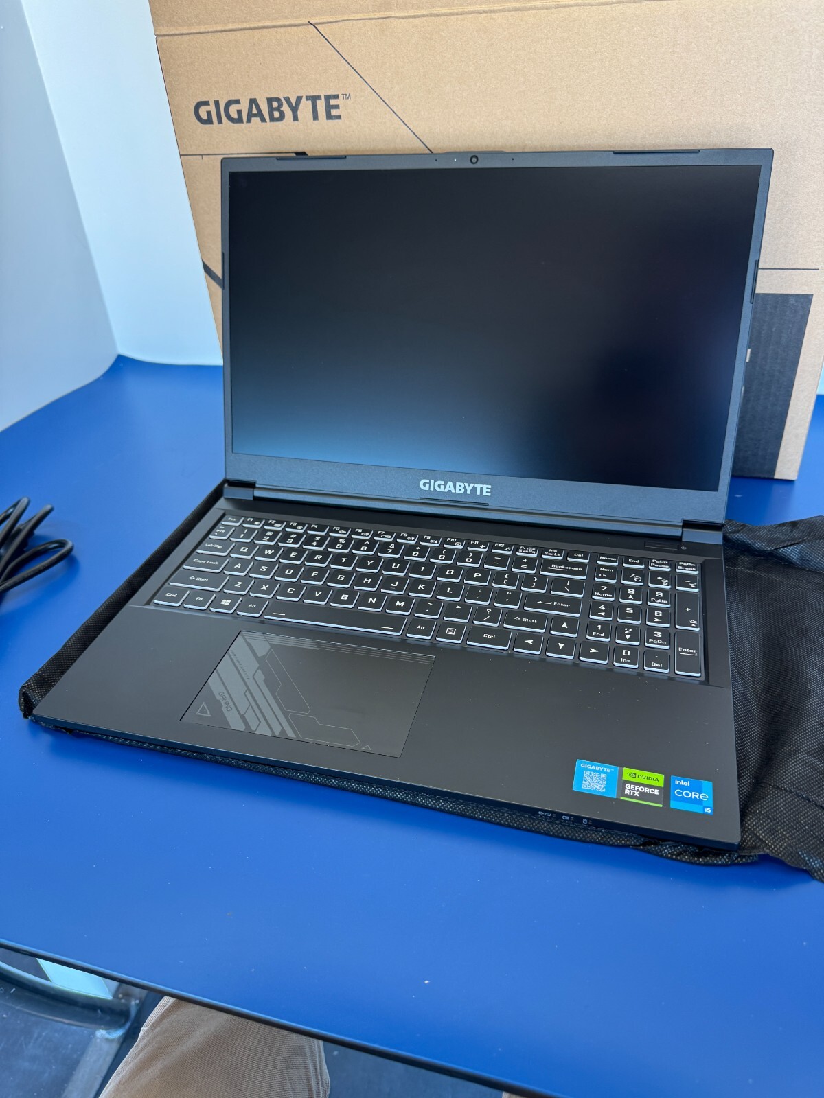 Gigabyte G5 MF 15.6" i5-12450H 512GB 16GB 144Hz RTX4050 Laptop - Outlut ...